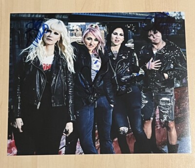 LUNACHICKS FULL BAND SIGNED 8X10 PHOTO AUTOGRAPHED VERY RARE THEO KOGAN ...