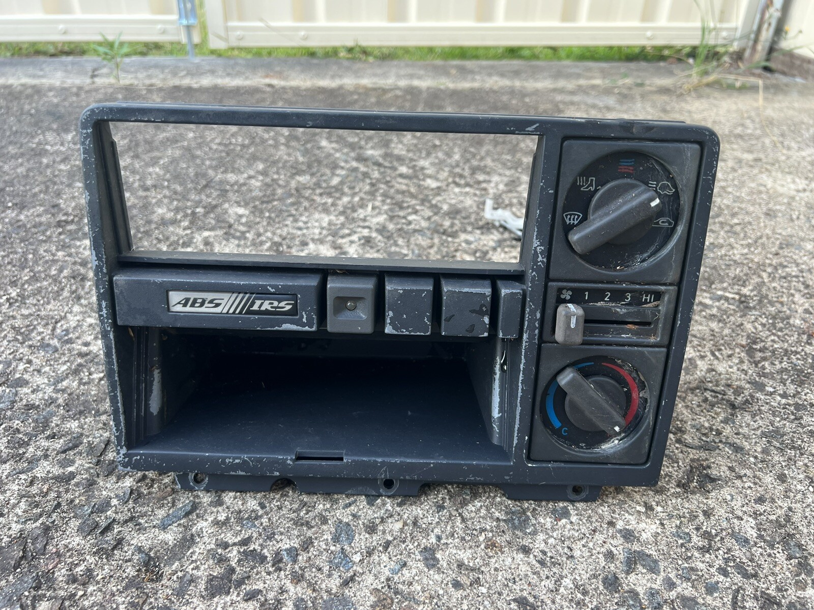 holden vs commodore Interior Parts Aircon Panel And Dash Surround | eBay