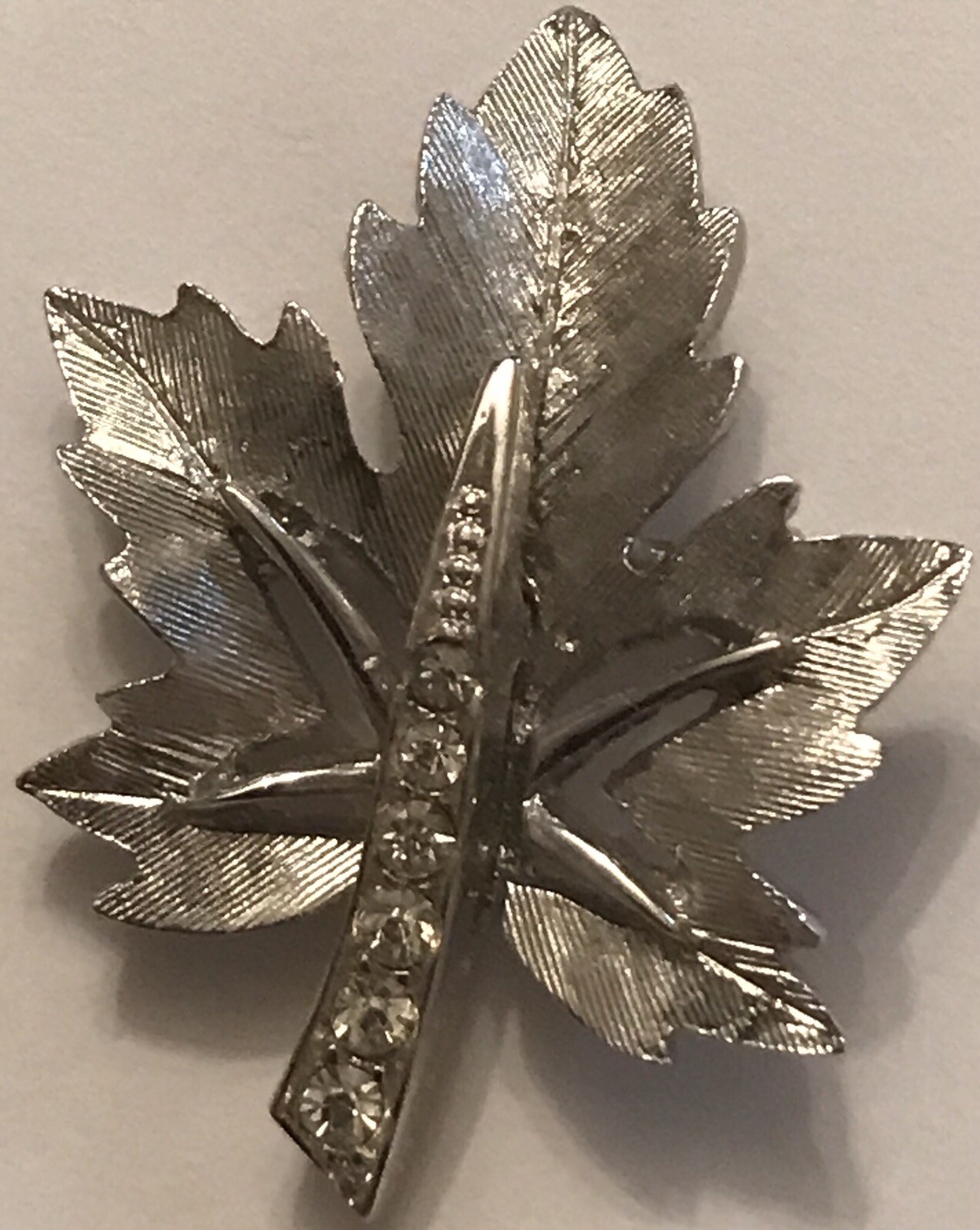 VINTAGE BOUCHER MAPLE LEAF/RHINESTONES BROOCH PIN-1 1/8” X 7/8” | eBay
