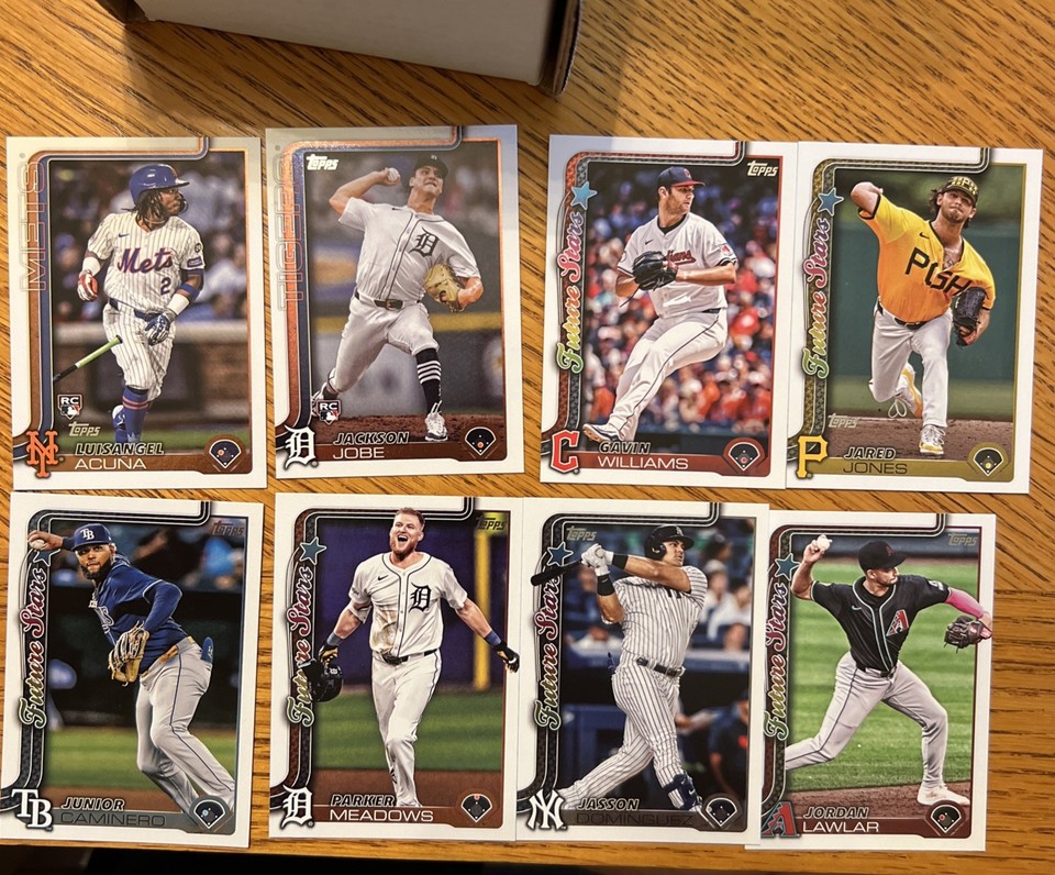 2025 Topps Series 2 Rookie Card lot (200 Card Box)- All rookies and ...