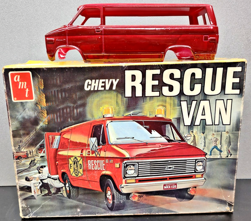 AMT 1970'S CHEVROLET CHEVY RESCUE VAN 1/25 MODEL STARTED JUNKYARD | eBay