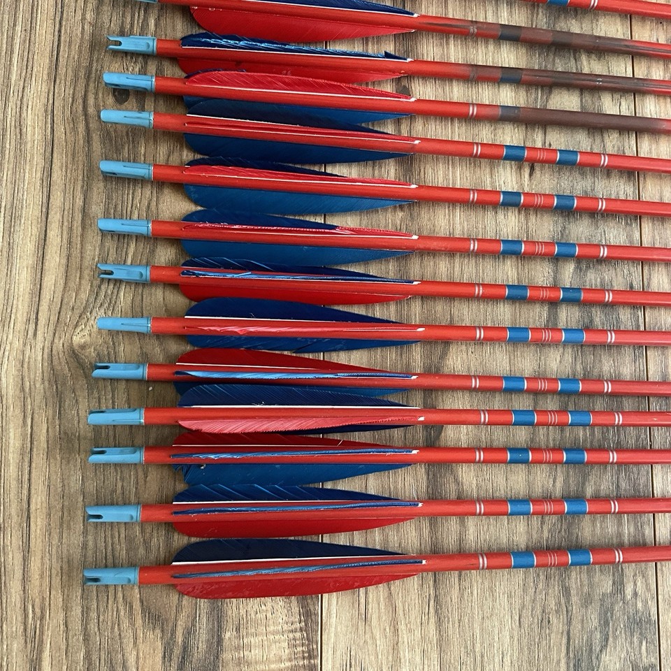 33 Vintage Traditional Archery Arrows With Broad Heads and Field Points ...