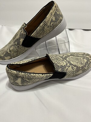 Vionic Faux Snake Loafers Size 10 Ladies Casual Shoes Cream Color With ...