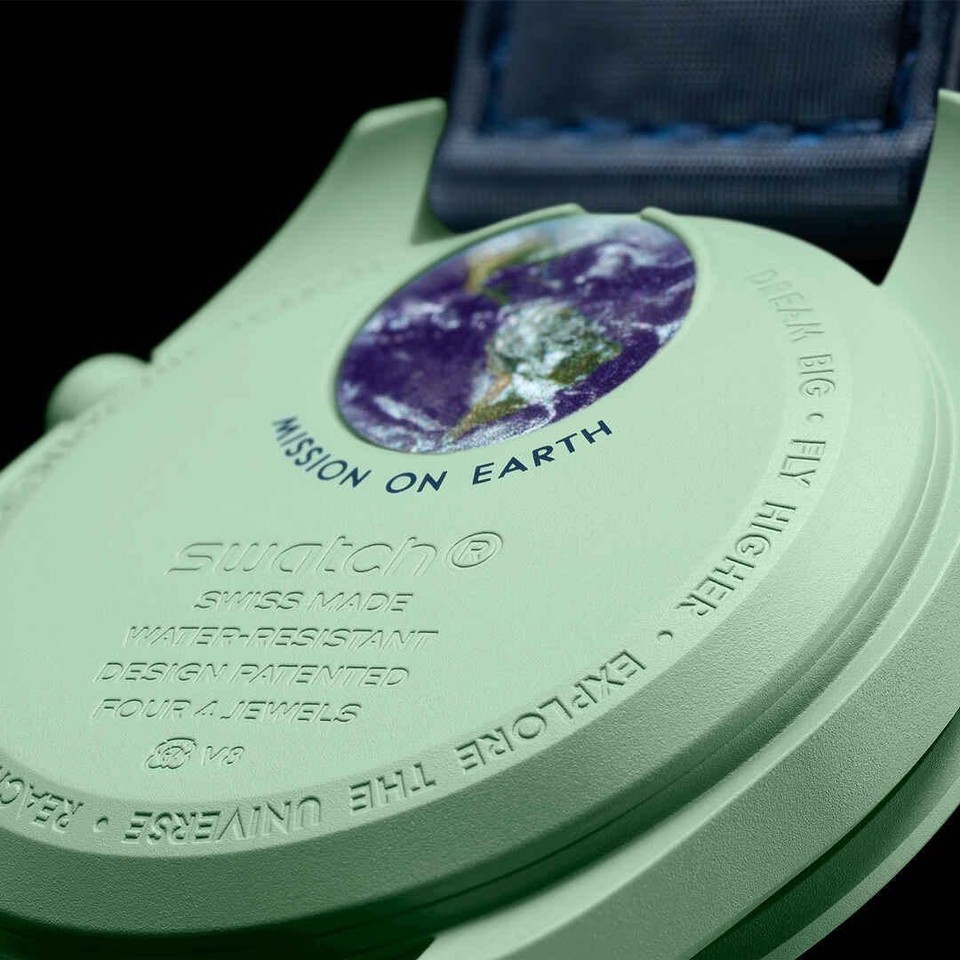 OMEGA x Swatch Moonswatch “Mission on Earth” SO33G100 Bioceramic Boxed ...