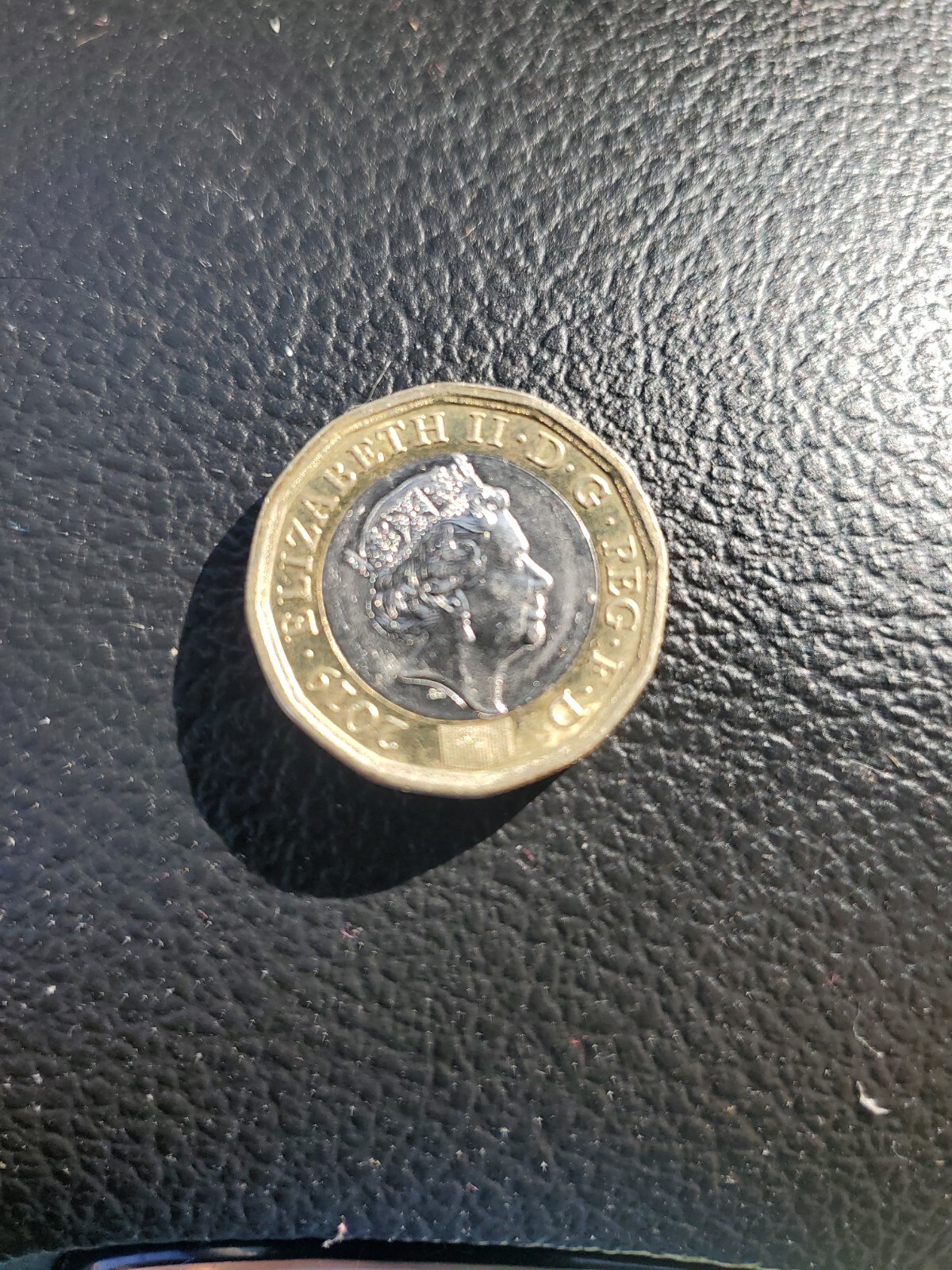2019Beautiful One Pound Queen Elizabeth II Coin....Rare Date | eBay