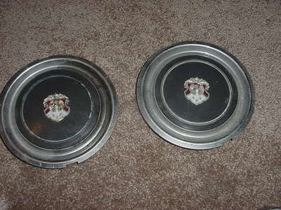 PLASTIC/METAL WHEEL CENTER CAP OLDSMOBILE WIRE WHEEL LOT OF 2 65780 | eBay