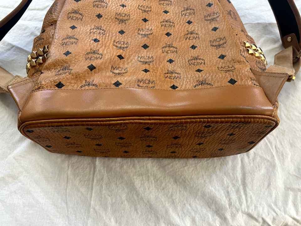 MCM Stark Side Studs Backpack in Visetos - Medium (Approx. 6.1 x 13.2 x ...
