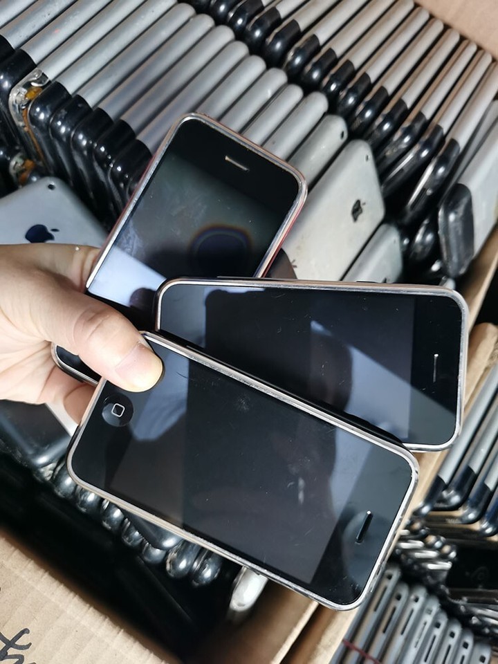 Original Apple iPhone 1st generation (iPhone 2G) 4/8/16GB A1203 Screen ...