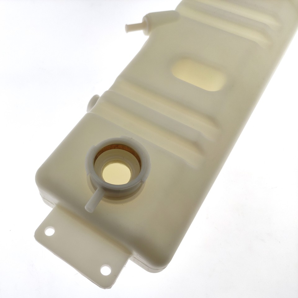 Tank Assy - Radiator Overflow For Ford F600 F700 F800 Series Trucks ...