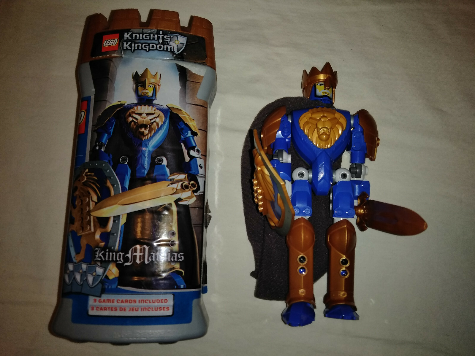 LEGO Castle Knights' Kingdom II King Mathias (8796) COMPLETE WITH CAPE ...