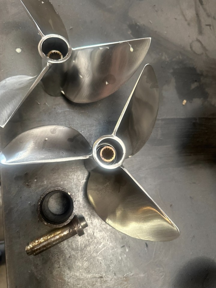 Signature Race Prop for 9.9-15-18-20 HP 14 Spline 19P Tohatsu Mercury ...