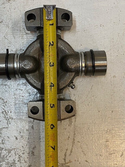 2 Quantity of Universal Joint Assemblies 5-1/2"x5-1/2" 33mm Ends (2 ...