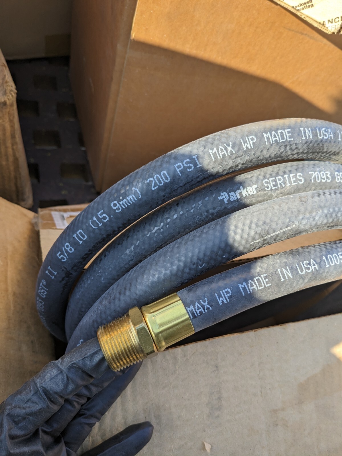Parker 7093-100200 GSTII 200psi 1" 300ft Air & Water Hose - Black for ...
