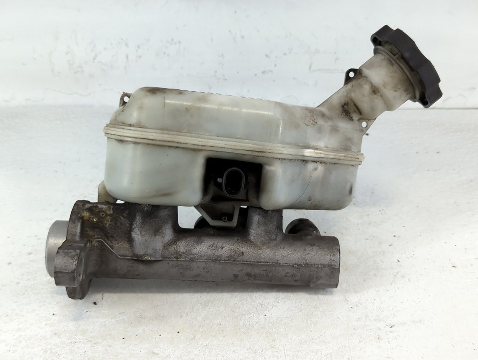 2001-2005 Pontiac Aztek Brake Master Cylinder RNBFZ | eBay