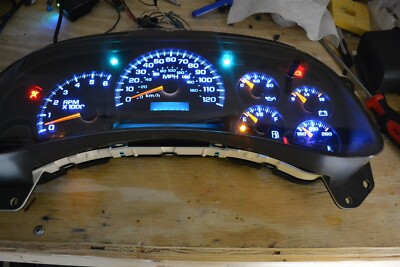 03-06 GMT 800 - Instrument Cluster Gauges 15114649 Speedo Speedometer ...