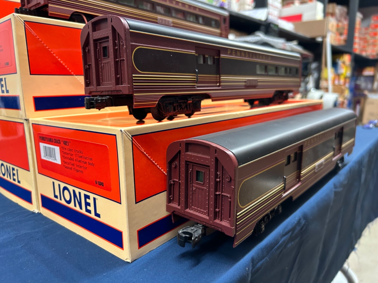 Lionel Aluminum Pennsylvania Fleet Of Modernism 15” 6-Car Passenger Set ...