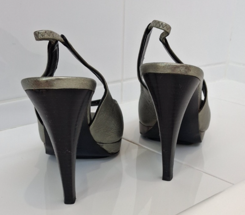 Patrick Cox Women' Sling Back Strappy Silver Leather Heels Sz 40. Shoe ...