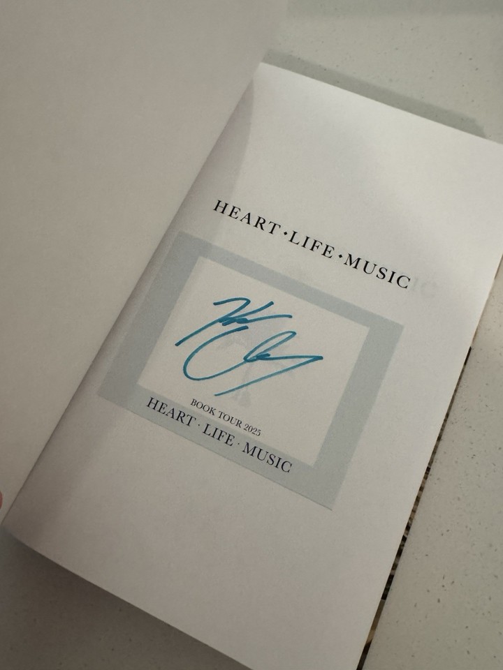 SIGNED Kenny Chesney AUTOGRAHED Book HEART LIFE MUSIC Hardcover 2025 ...