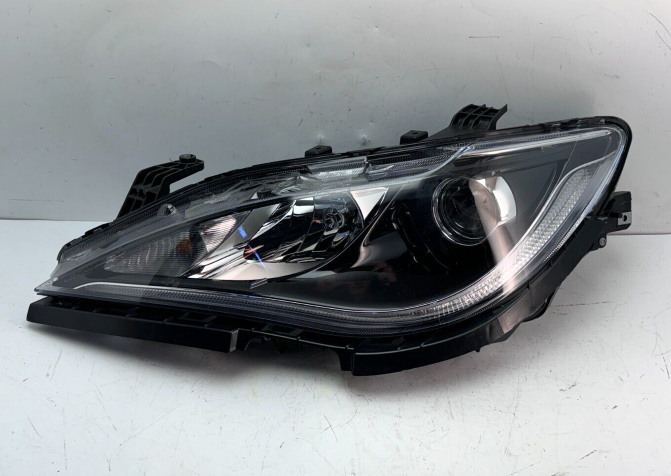 2017 2018 2019 2020 Chyrsler Pacifica Headlight Left Side Halogen W ...
