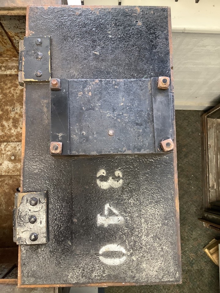 Vintage Chest Militaria Safe Strongbox Stagecoach Train Box Cast Iron ...