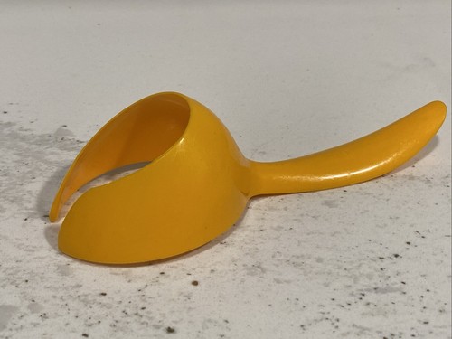 Vintage Tupperware Egg Lifter Holder Scoop Kitchen Gadget Yellow 1334-7 ...
