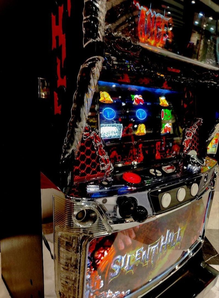 Silent Hill Pachinko Japanese Slot Machine Takasago Japan Coinless Used ...