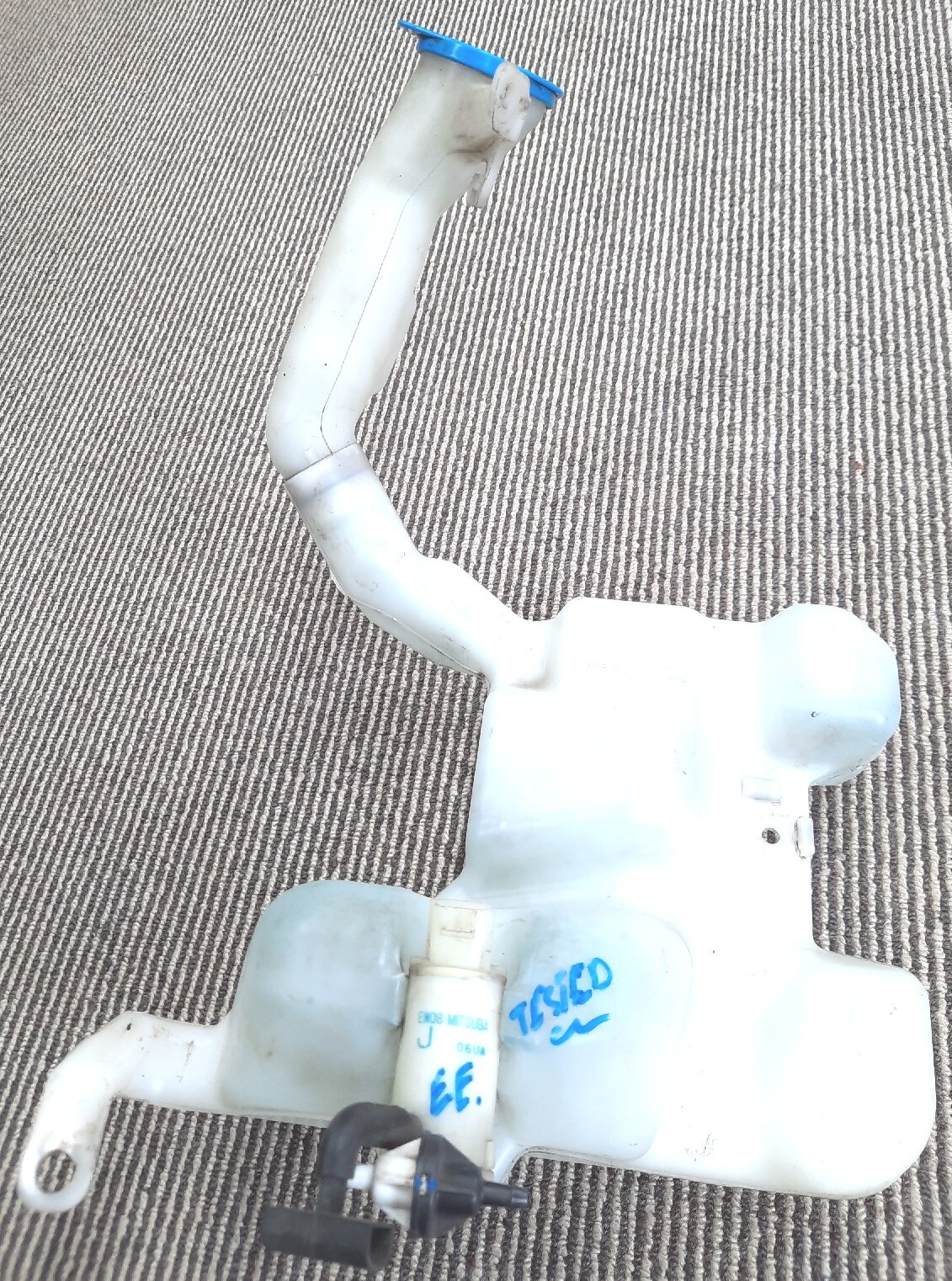 HONDA INSIGHT WINDSCREEN WASHER BOTTLE + PUMP EW08 (MITSUBA) 2011 | eBay