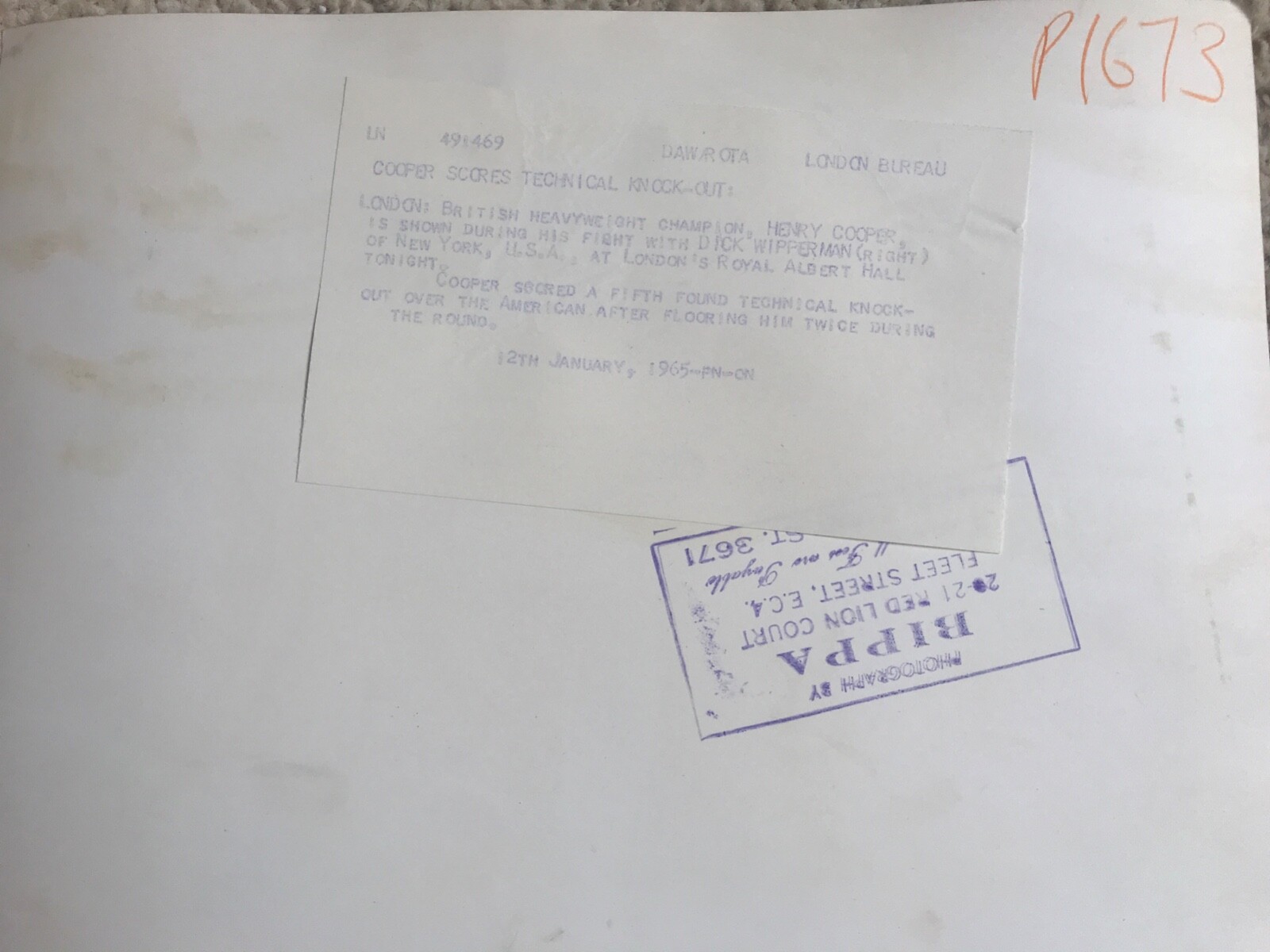 Boxing Henry Cooper and Dick Wipperman boxer original captioned photo press 7 | eBay UK