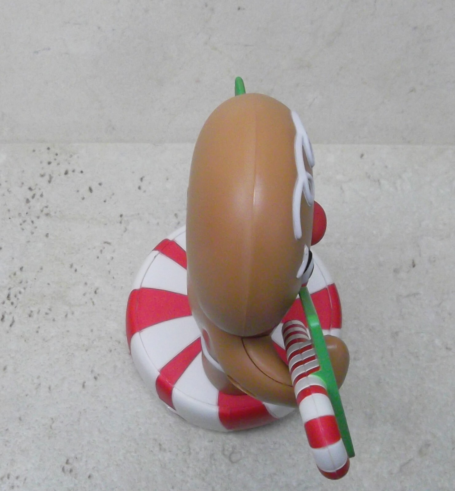 Hallmark Talking Gingerbread Man Singing Wisecrackin' Gingerbread Boy ...