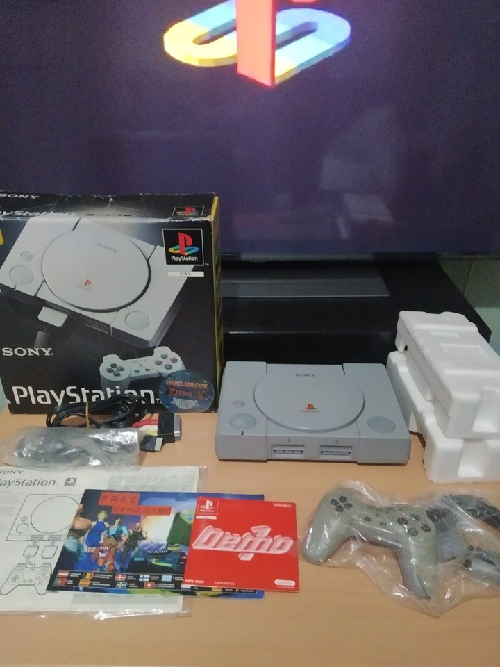 Sony PlayStation 1 SCPH-1002 C | PAL | Gray | Home Console | CIB