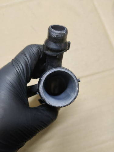 2007-2011 BMW 3 SERIES 318I E90 E91 ENGINE COOLING CONNECTOR PIPE ...