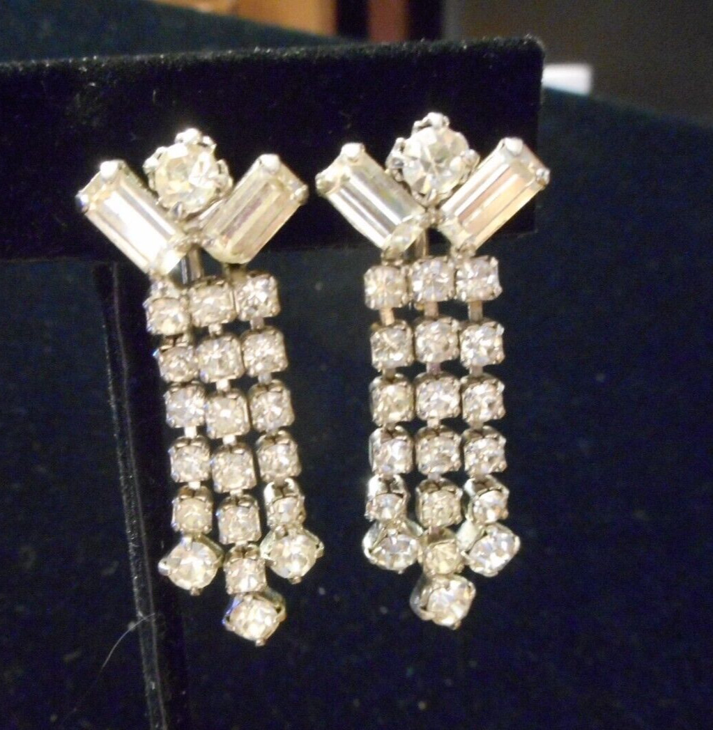 Vintage Weiss Clear Rhinestone Screw Back Drop Earrin… - Gem
