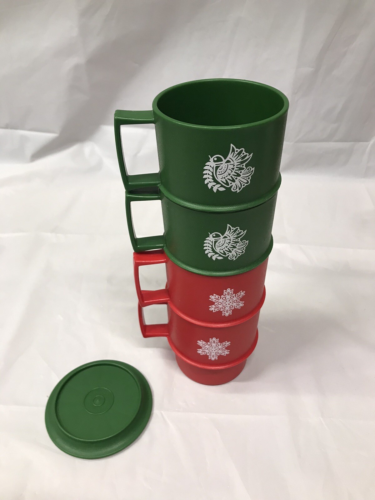 VINTAGE TUPPERWARE MUGS STACKABLE COFFEE COCOA CHRISTMAS LOT OF 4, 1 ...