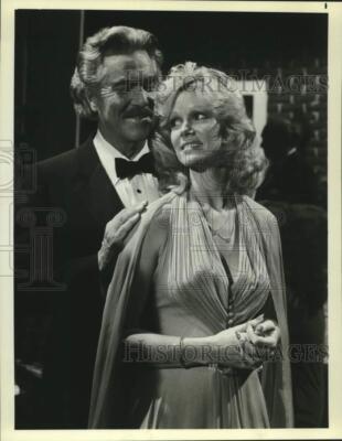 1981 Press Photo Douglass Watson and Linda Borgeson in a scene of ...