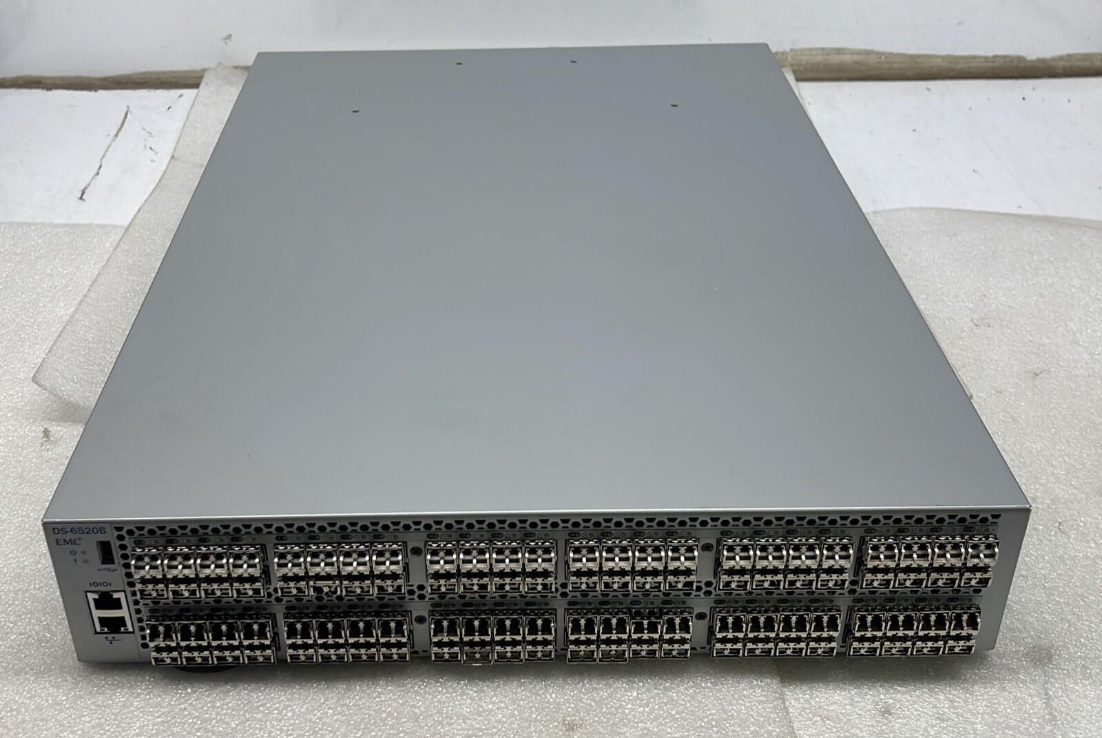Brocade 6520 EMC DS-6520B 96-Port Fiber Channel Switch 100-652-862-00 W ...