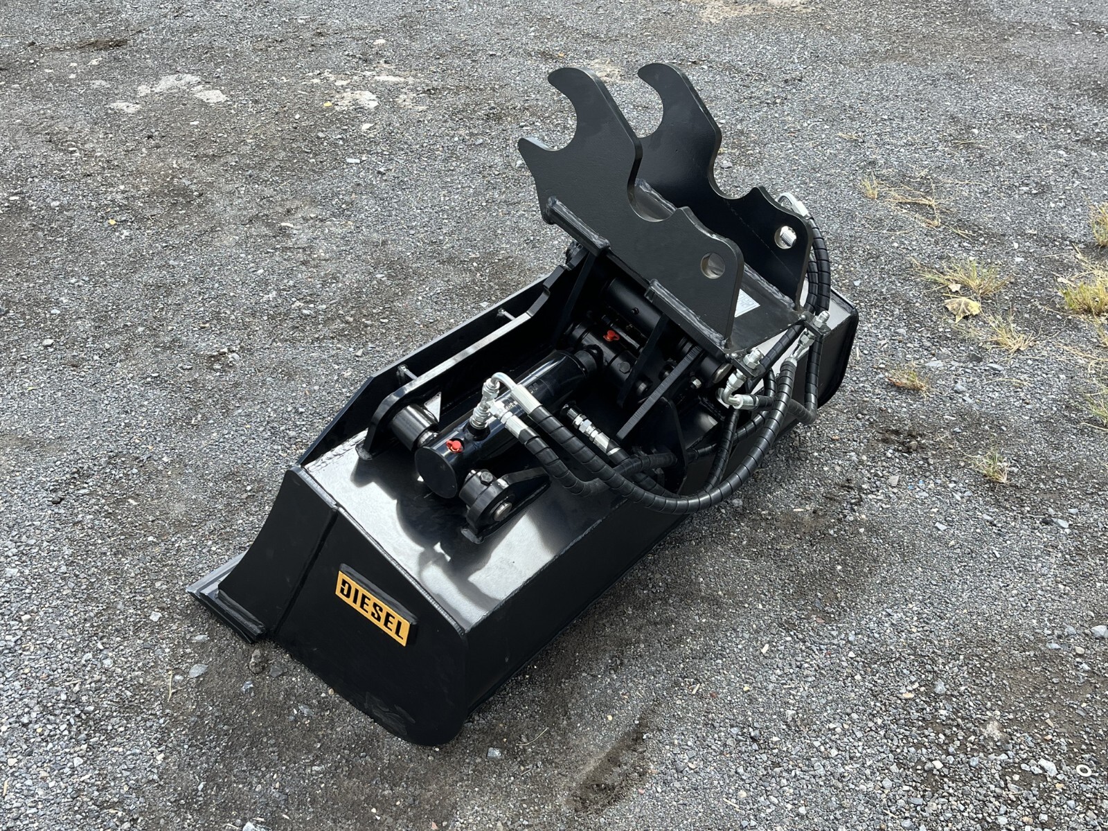 Kubota Quick Attach Tilt Bucket for U35 & KX040 & KX71 & KX91 & KX121 ...