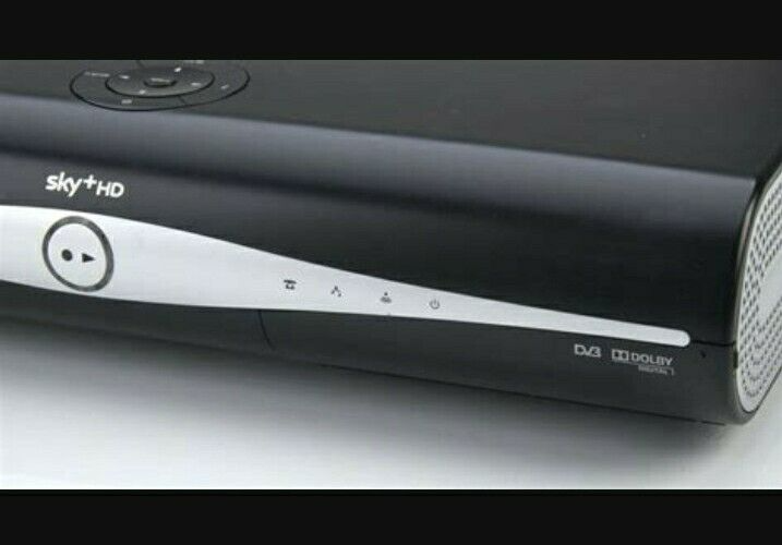 SKY + HD (SKY Plus HD) DVB FreeSat TV Box (DRX890) Plus Cables, WI-FI ...