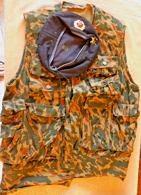 Soviet Spetsnaz VSR93 Pattern Assault vest, undershirt and beret | eBay