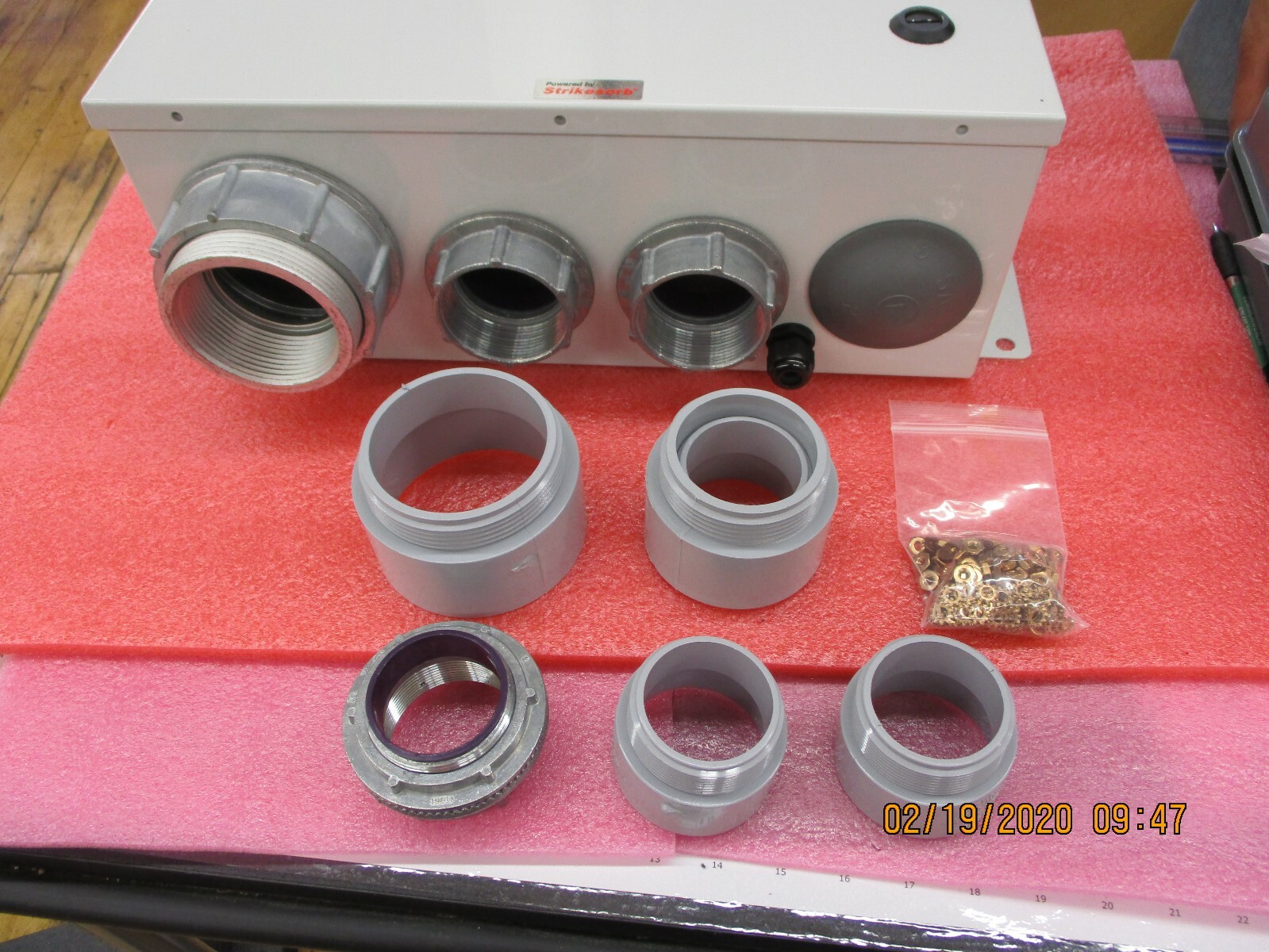 Raycap - FC12-PC6-10E - CENTRAL CONNECTION FOR 18 FIBER CONNECTION AND ...