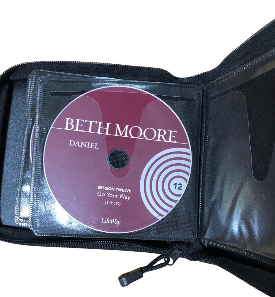 Beth Moore Daniel Bible Study 12 CD Set Zippered Black Case Christian ...