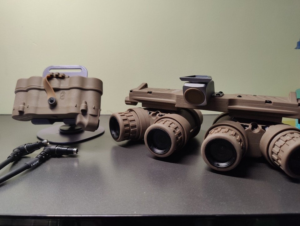 In Stock!GPNVG18 Navy Vision Night Vision Digital Night Vision L4G24 ...