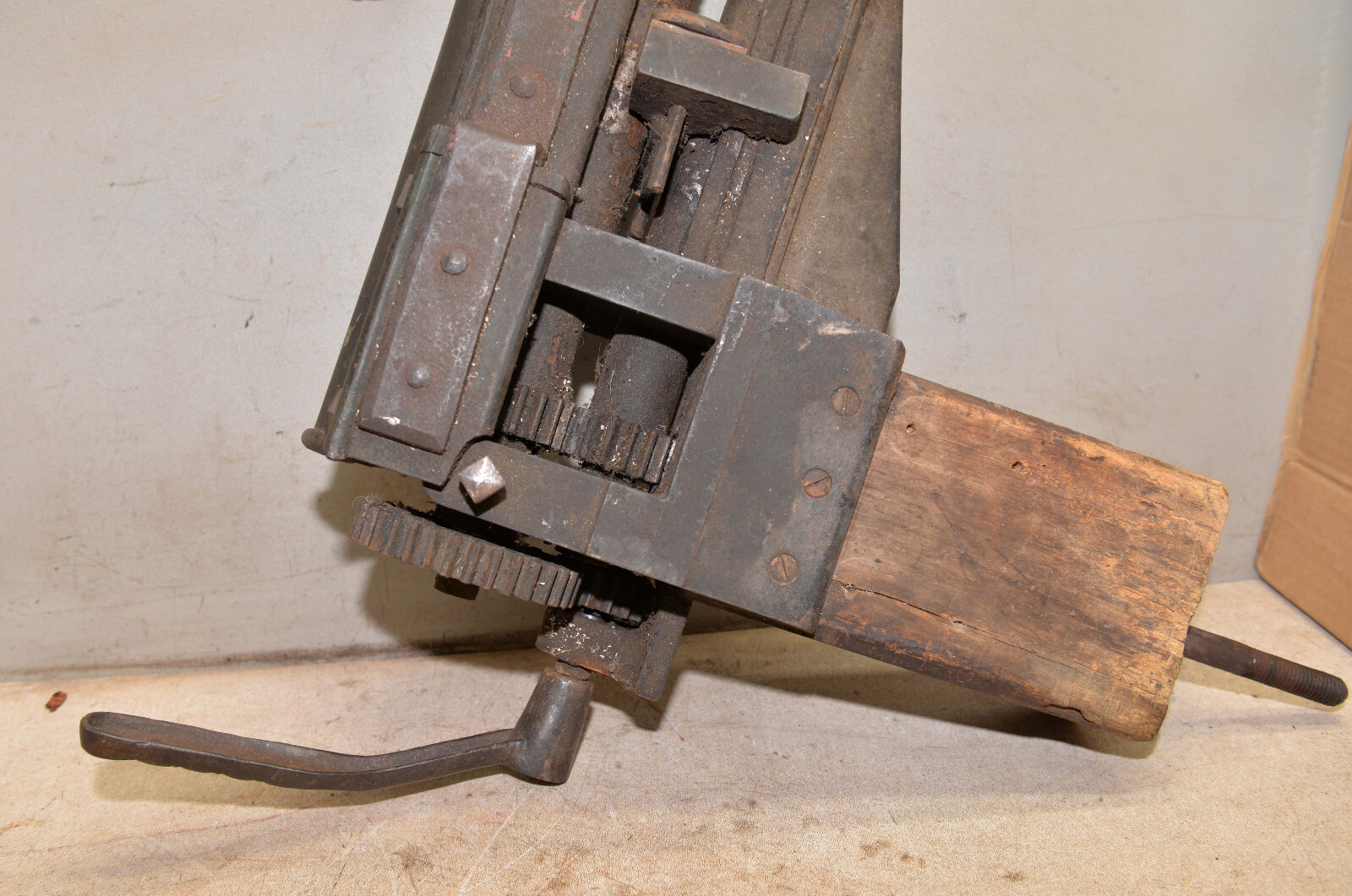 Antique tinsmith crimping and beading machine collectible blacksmith ...