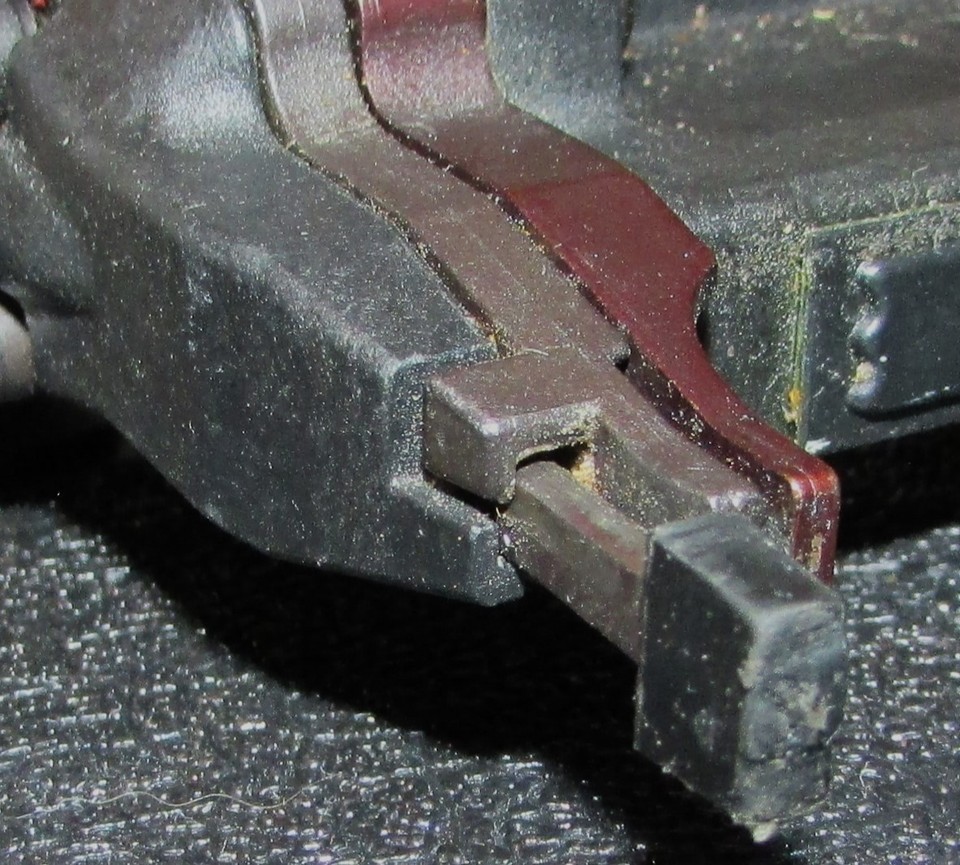 BOSTITCH BT200 18 GAUGE MAGNESIUM BRAD NAILER S & BLACK PLASTIC CASE ...