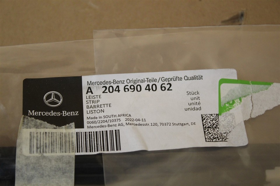 A2046904062 Door Seal New genuine Mercedes-Benz part | eBay UK