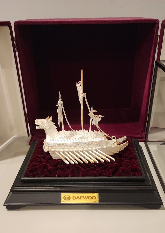 Model of The Worlds First Iron-Clad Warship | eBay
