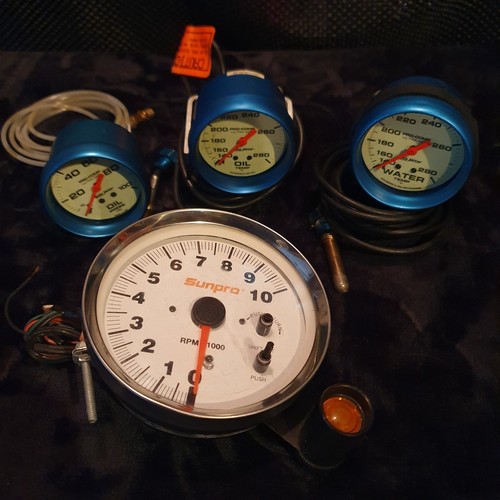 AutoMeter Pro-Comp Ultra-Nite Gauges & Vintage Sunpro Gauge Read! | eBay