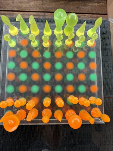 BOZART KARIM RASHID CHESS SET MID CENTURY POP ART NEON GREEN AND ORANGE ...