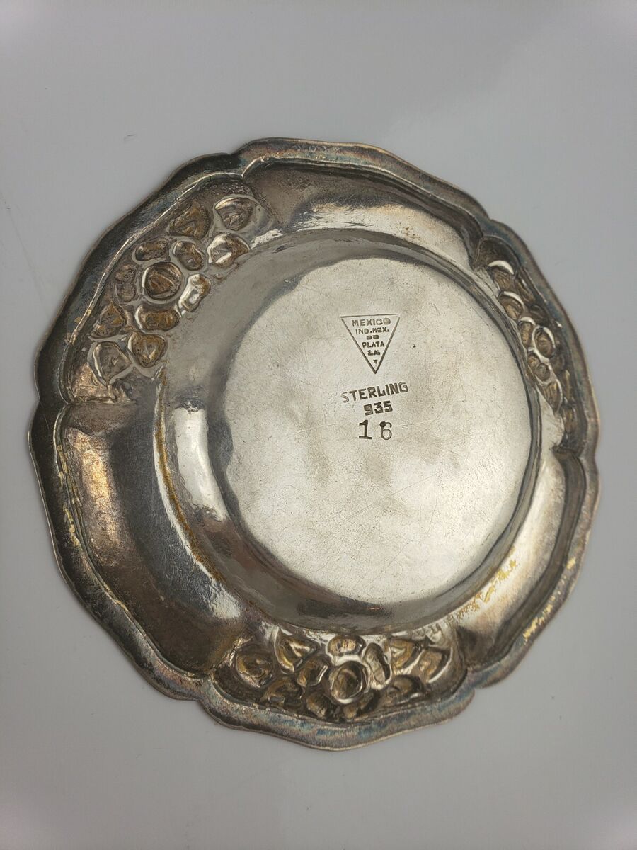 VTG Sterling 935 Silver INDUSTRIA Mexico Scalloped Dish VTG Sterling 935 Silver INDUSTRIA Mexico Scalloped Dish