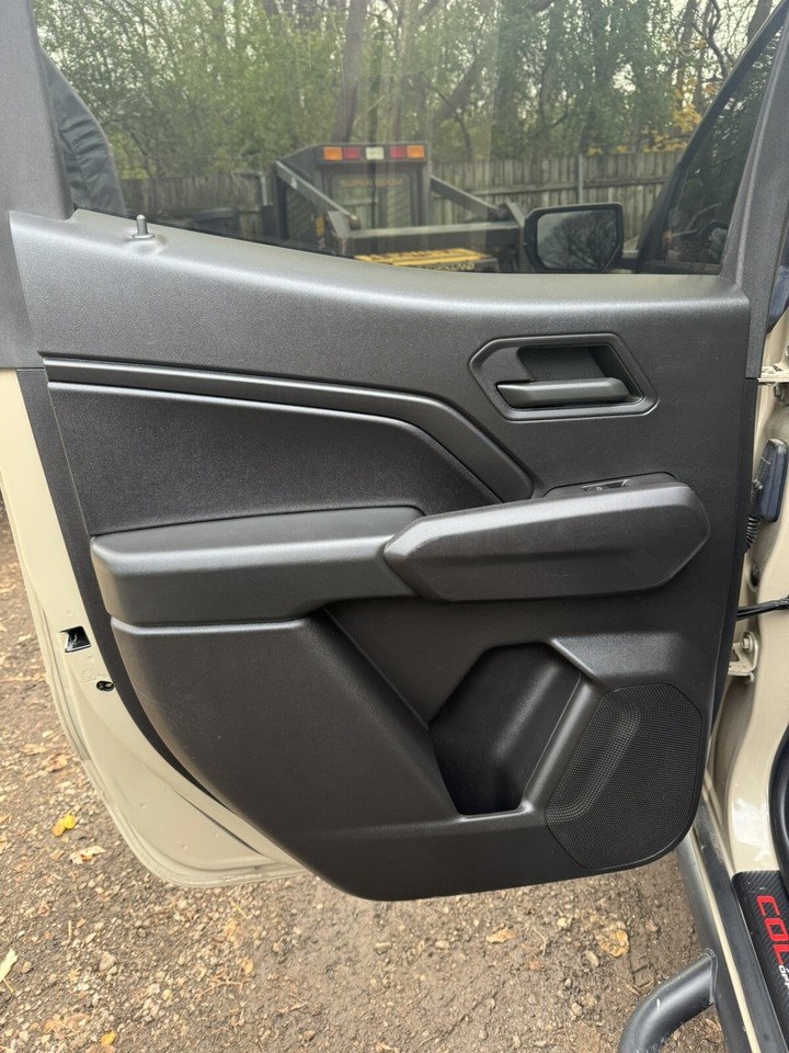 SET OF 4 OEM CHEVROLET COLORADO DOOR PANELS 2023-2024 | eBay