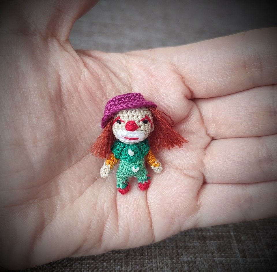 Dollhouse miniature clown crochet. Micro clown handmade. Miniature ...